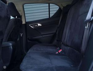 Melns Lexus CT 200h 2014 Kauņa, ar dzinēja tilpumu 1.80 L un nobraukumu 300 tūkst. km par 9500 €, foto 11 vietnē AUTOMOTO.COM.LV