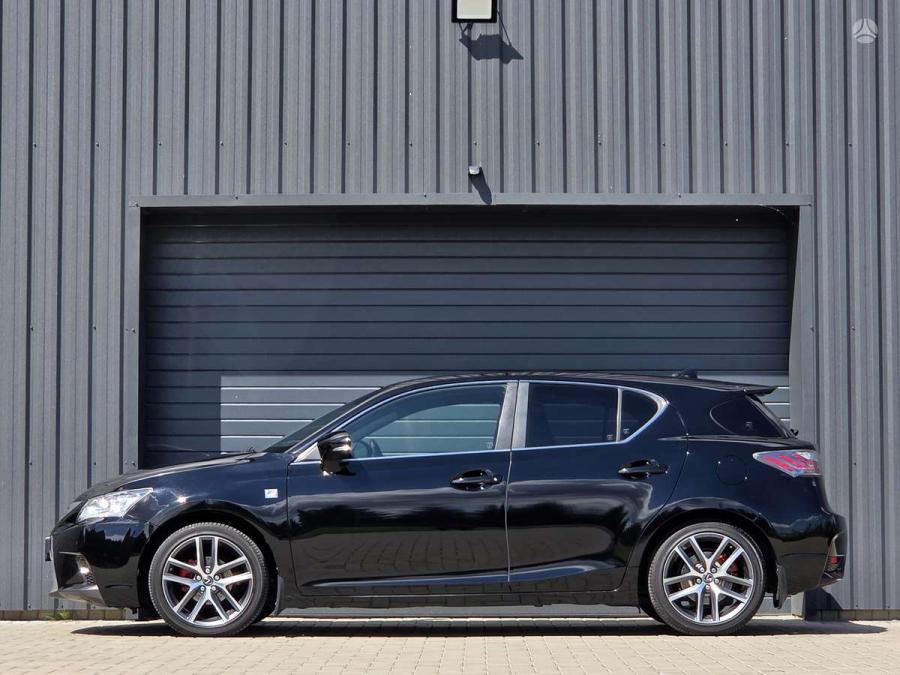 Melns Lexus CT 200h 2014 Kauņa, ar dzinēja tilpumu 1.80 L un nobraukumu 250 tūkst. km par 10999 €, foto 5 vietnē AUTOMOTO.COM.LV