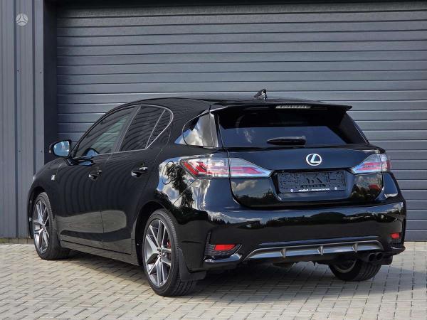 Melns Lexus CT 200h 2014 Kauņa, ar dzinēja tilpumu 1.80 L un nobraukumu 250 tūkst. km par 10999 €, foto 5 vietnē AUTOMOTO.COM.LV