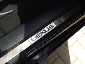 Black Lexus CT 200h 2014 in Kaunas, with an engine capacity of 1.80 L and mileage of 250 thousand km for 10999 €, photo 10 on AUTOMOTO.COM.LV