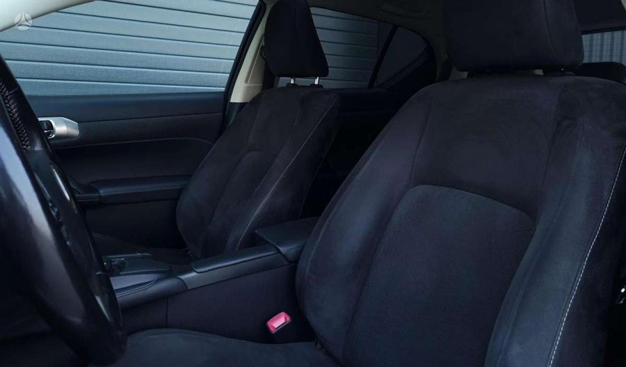 Melns Lexus CT 200h 2014 Kauņa, ar dzinēja tilpumu 1.80 L un nobraukumu 300 tūkst. km par 8999 €, foto 10 vietnē AUTOMOTO.COM.LV