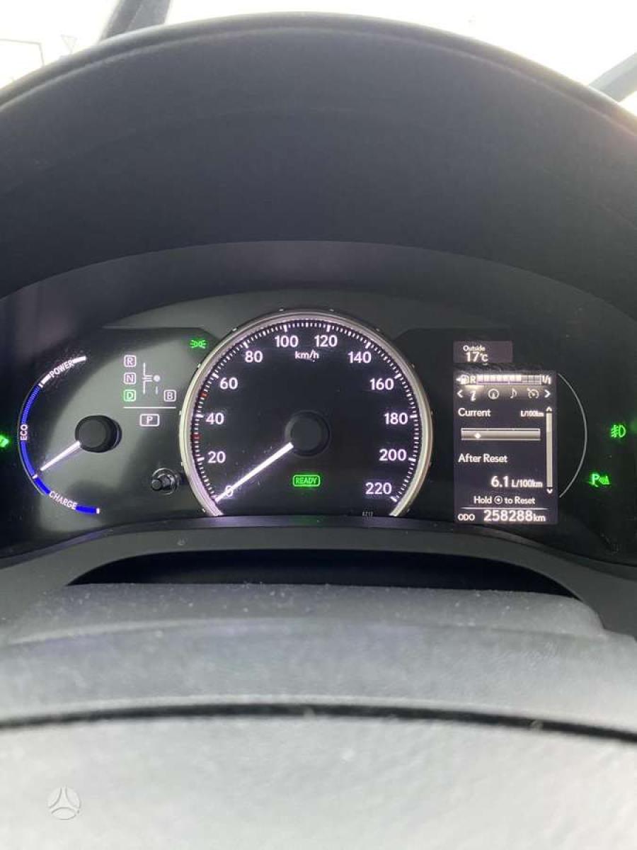 Melns Lexus CT 200h 2014 Viļņa, ar dzinēja tilpumu 1.80 L un nobraukumu 258 tūkst. km par 11400 €, foto 7 vietnē AUTOMOTO.COM.LV