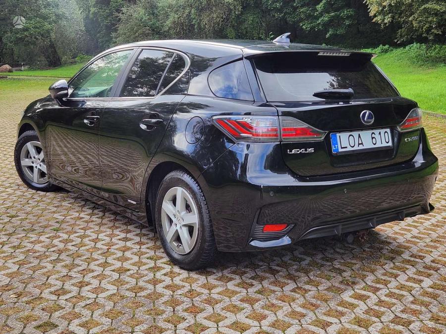Melns Lexus CT 200h 2014 Viļņa, ar dzinēja tilpumu 1.80 L un nobraukumu 208 tūkst. km par 10400 €, foto 11 vietnē AUTOMOTO.COM.LV