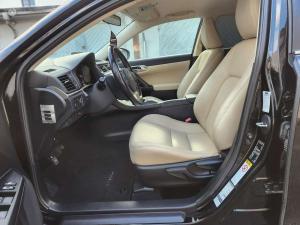 Melns Lexus CT 200h 2014 Viļņa, ar dzinēja tilpumu 1.80 L un nobraukumu 208 tūkst. km par 10400 €, foto 19 vietnē AUTOMOTO.COM.LV