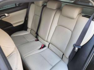 Melns Lexus CT 200h 2014 Viļņa, ar dzinēja tilpumu 1.80 L un nobraukumu 208 tūkst. km par 10400 €, foto 25 vietnē AUTOMOTO.COM.LV