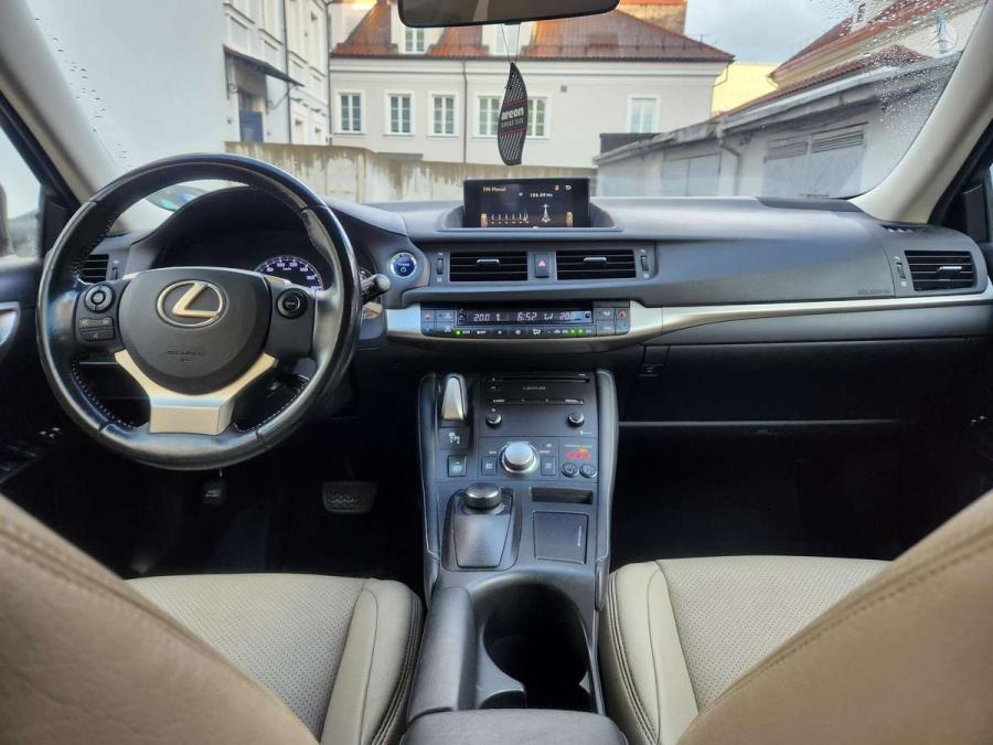 Melns Lexus CT 200h 2014 Viļņa, ar dzinēja tilpumu 1.80 L un nobraukumu 208 tūkst. km par 10400 €, foto 26 vietnē AUTOMOTO.COM.LV