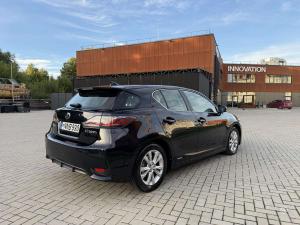 Melns Lexus CT 200h 2014 Klaipėda, ar dzinēja tilpumu 1.80 L un nobraukumu 330 tūkst. km par 11500 €, foto 7 vietnē AUTOMOTO.COM.LV