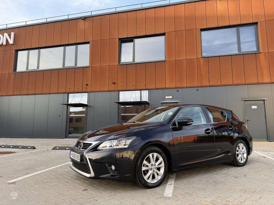 Melns Lexus CT 200h 2014 Klaipėda, ar dzinēja tilpumu 1.80 L un nobraukumu 330 tūkst. km par 11500 €, foto 12 vietnē AUTOMOTO.COM.LV