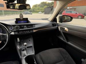 Melns Lexus CT 200h 2014 Klaipėda, ar dzinēja tilpumu 1.80 L un nobraukumu 330 tūkst. km par 11500 €, foto 16 vietnē AUTOMOTO.COM.LV