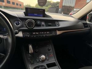 Melns Lexus CT 200h 2014 Klaipėda, ar dzinēja tilpumu 1.80 L un nobraukumu 330 tūkst. km par 11500 €, foto 18 vietnē AUTOMOTO.COM.LV