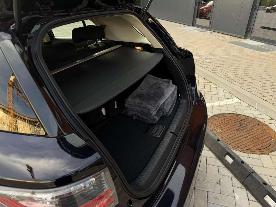 Melns Lexus CT 200h 2014 Klaipėda, ar dzinēja tilpumu 1.80 L un nobraukumu 330 tūkst. km par 11500 €, foto 19 vietnē AUTOMOTO.COM.LV