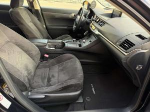 Melns Lexus CT 200h 2014 Klaipėda, ar dzinēja tilpumu 1.80 L un nobraukumu 330 tūkst. km par 11500 €, foto 23 vietnē AUTOMOTO.COM.LV