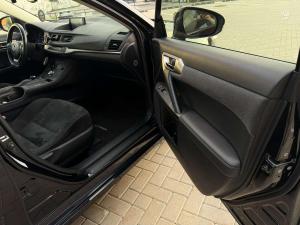 Melns Lexus CT 200h 2014 Klaipėda, ar dzinēja tilpumu 1.80 L un nobraukumu 330 tūkst. km par 11500 €, foto 27 vietnē AUTOMOTO.COM.LV