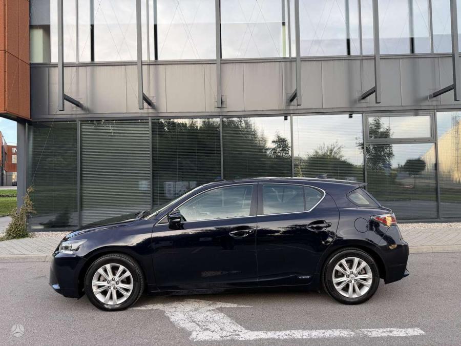 Melns Lexus CT 200h 2014 Klaipėda, ar dzinēja tilpumu 1.80 L un nobraukumu 330 tūkst. km par 11500 €, foto 32 vietnē AUTOMOTO.COM.LV