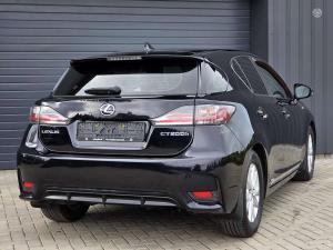 Черный Лексус CT 200h 2014 в Каунас, объемом двигателя 1.80 л и пробегом 300 тыс. км за 9500 €, фото 8 на AUTOMOTO.COM.LV
