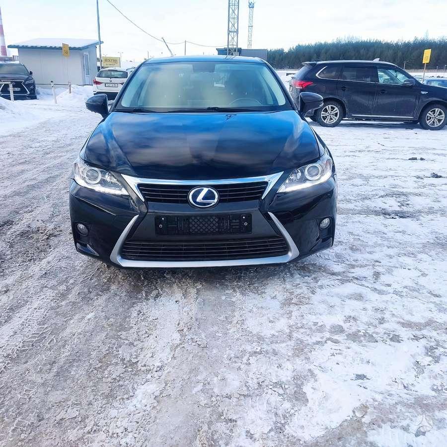 Black Lexus CT 200h 2015 in Vilnius, with an engine capacity of 1.80 L and mileage of 280 thousand km for 10400 €, photo 2 on AUTOMOTO.COM.LV