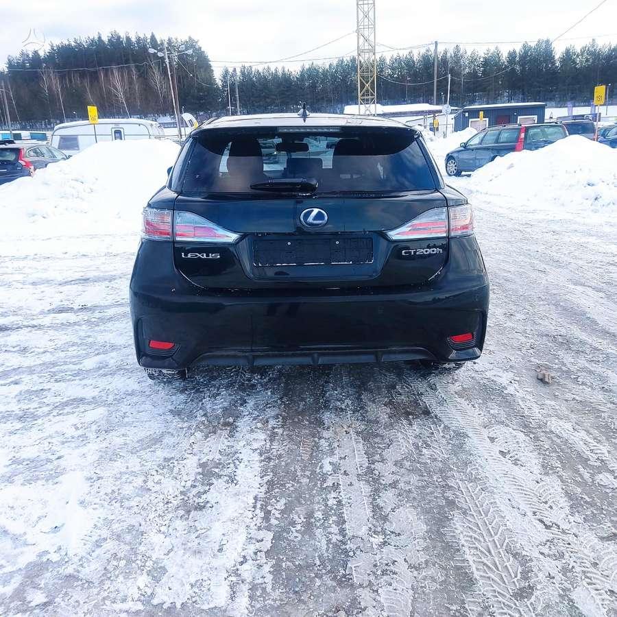 Black Lexus CT 200h 2015 in Vilnius, with an engine capacity of 1.80 L and mileage of 280 thousand km for 10400 €, photo 7 on AUTOMOTO.COM.LV