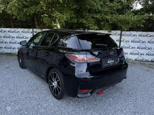 Black Lexus CT 200h 2015 in Vilnius, with an engine capacity of 1.80 L and mileage of 149 thousand km for 10500 €, photo 9 on AUTOMOTO.COM.LV