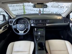 Black Lexus CT 200h 2015 in Vilnius, with an engine capacity of 1.80 L and mileage of 149 thousand km for 10500 €, photo 10 on AUTOMOTO.COM.LV