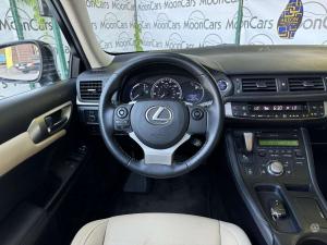 Black Lexus CT 200h 2015 in Vilnius, with an engine capacity of 1.80 L and mileage of 149 thousand km for 10500 €, photo 21 on AUTOMOTO.COM.LV