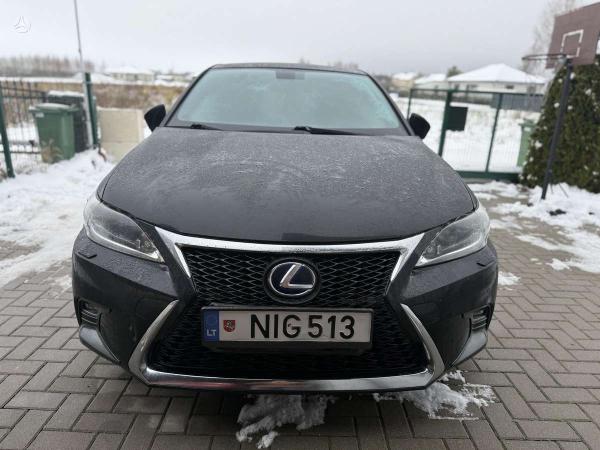 Black Lexus CT 200h 2016 in Kaunas, with an engine capacity of 1.80 L and mileage of 149 thousand km for 13200 €, photo 1 on AUTOMOTO.COM.LV