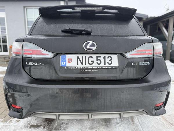 Black Lexus CT 200h 2016 in Kaunas, with an engine capacity of 1.80 L and mileage of 149 thousand km for 13200 €, photo 6 on AUTOMOTO.COM.LV