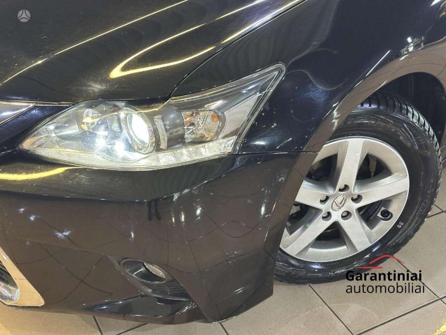Melns Lexus CT 200h 2016 Viļņa, ar dzinēja tilpumu 1.80 L un nobraukumu 211 tūkst. km par 10950 €, foto 24 vietnē AUTOMOTO.COM.LV