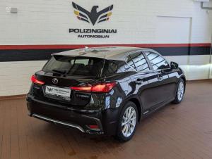 Black Lexus CT 200h 2018 in Kaunas, with an engine capacity of 1.80 L and mileage of 161 thousand km for 16300 €, photo 5 on AUTOMOTO.COM.LV