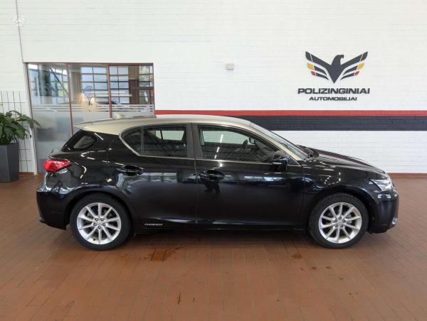Melns Lexus CT 200h 2018 Kauņa, ar dzinēja tilpumu 1.80 L un nobraukumu 161 tūkst. km par 16300 €, foto 5 vietnē AUTOMOTO.COM.LV