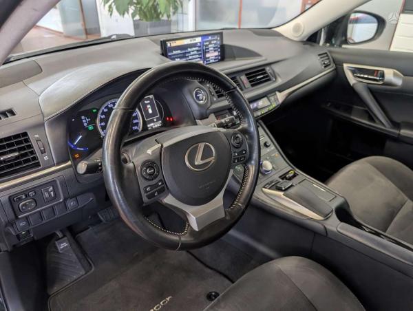 Melns Lexus CT 200h 2018 Kauņa, ar dzinēja tilpumu 1.80 L un nobraukumu 161 tūkst. km par 16300 €, foto 7 vietnē AUTOMOTO.COM.LV