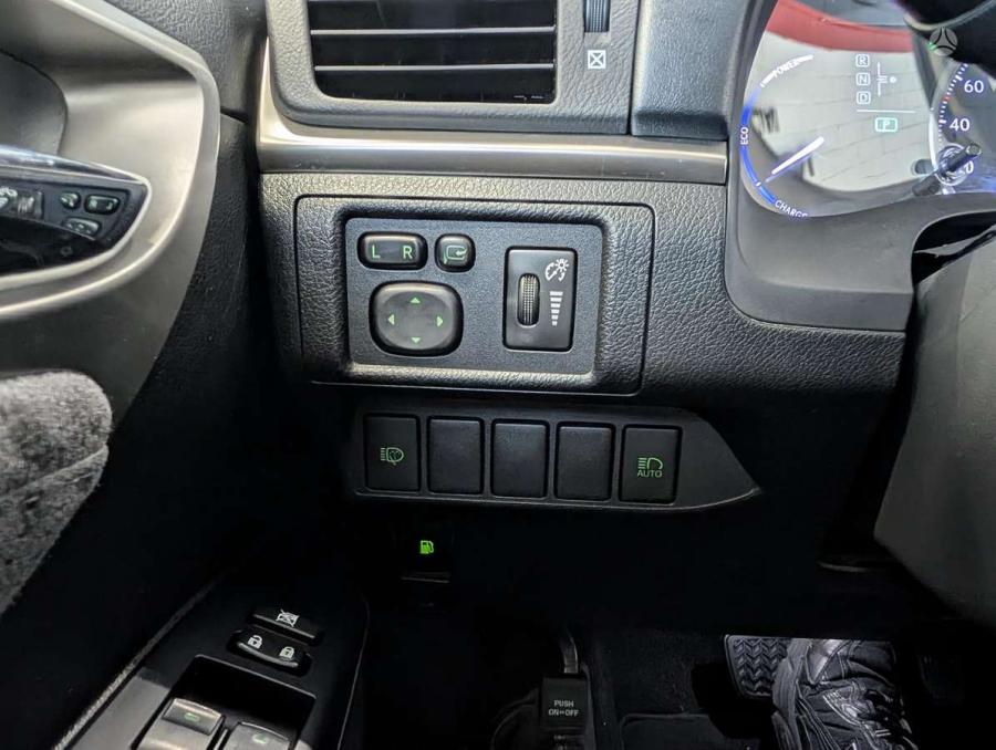 Black Lexus CT 200h 2018 in Kaunas, with an engine capacity of 1.80 L and mileage of 161 thousand km for 16300 €, photo 23 on AUTOMOTO.COM.LV
