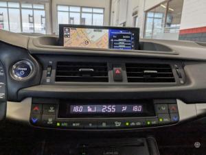 Black Lexus CT 200h 2018 in Kaunas, with an engine capacity of 1.80 L and mileage of 161 thousand km for 16300 €, photo 25 on AUTOMOTO.COM.LV