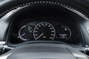 Черный Лексус CT 200h 2015 в Марупе, объемом двигателя 1.80 л и пробегом 171 тыс. км за 11600 €, фото 12 на AUTOMOTO.COM.LV