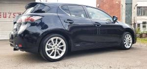 Melns Lexus CT 200h 2011 Kauņa, ar dzinēja tilpumu 1.80 L un nobraukumu 270 tūkst. km par 7390 €, foto 8 vietnē AUTOMOTO.COM.LV