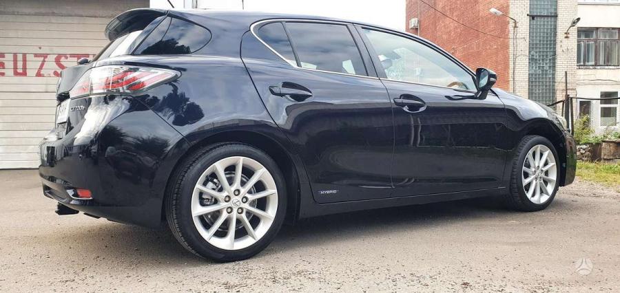 Melns Lexus CT 200h 2011 Kauņa, ar dzinēja tilpumu 1.80 L un nobraukumu 270 tūkst. km par 7390 €, foto 8 vietnē AUTOMOTO.COM.LV