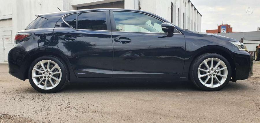 Melns Lexus CT 200h 2011 Kauņa, ar dzinēja tilpumu 1.80 L un nobraukumu 270 tūkst. km par 7390 €, foto 13 vietnē AUTOMOTO.COM.LV