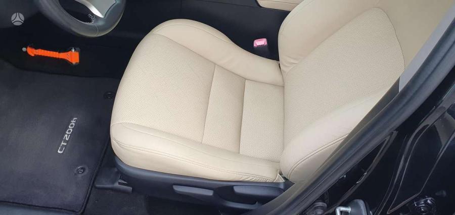 Melns Lexus CT 200h 2011 Kauņa, ar dzinēja tilpumu 1.80 L un nobraukumu 270 tūkst. km par 7390 €, foto 20 vietnē AUTOMOTO.COM.LV