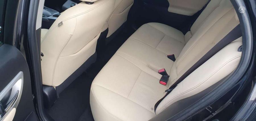 Melns Lexus CT 200h 2011 Kauņa, ar dzinēja tilpumu 1.80 L un nobraukumu 270 tūkst. km par 7390 €, foto 24 vietnē AUTOMOTO.COM.LV