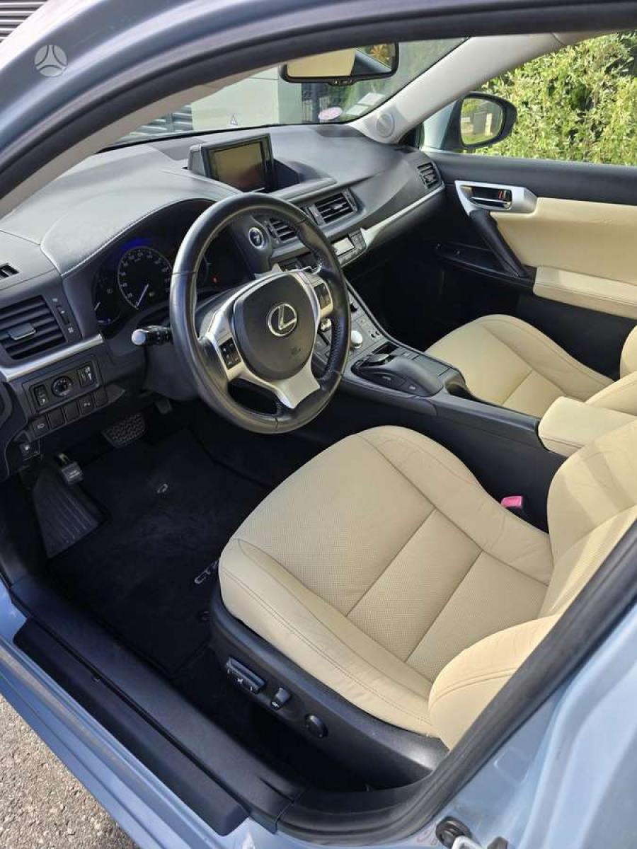 Zils Lexus CT 200h 2011 Viļņa, ar dzinēja tilpumu 1.80 L un nobraukumu 274 tūkst. km par 7950 €, foto 14 vietnē AUTOMOTO.COM.LV