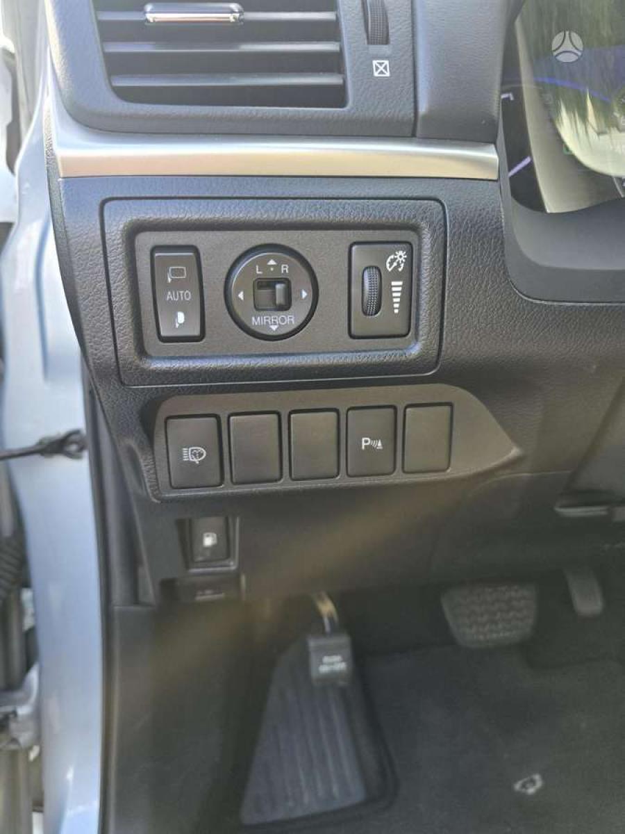 Zils Lexus CT 200h 2011 Viļņa, ar dzinēja tilpumu 1.80 L un nobraukumu 274 tūkst. km par 7950 €, foto 16 vietnē AUTOMOTO.COM.LV