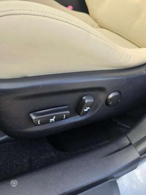 Zils Lexus CT 200h 2011 Viļņa, ar dzinēja tilpumu 1.80 L un nobraukumu 274 tūkst. km par 7950 €, foto 17 vietnē AUTOMOTO.COM.LV
