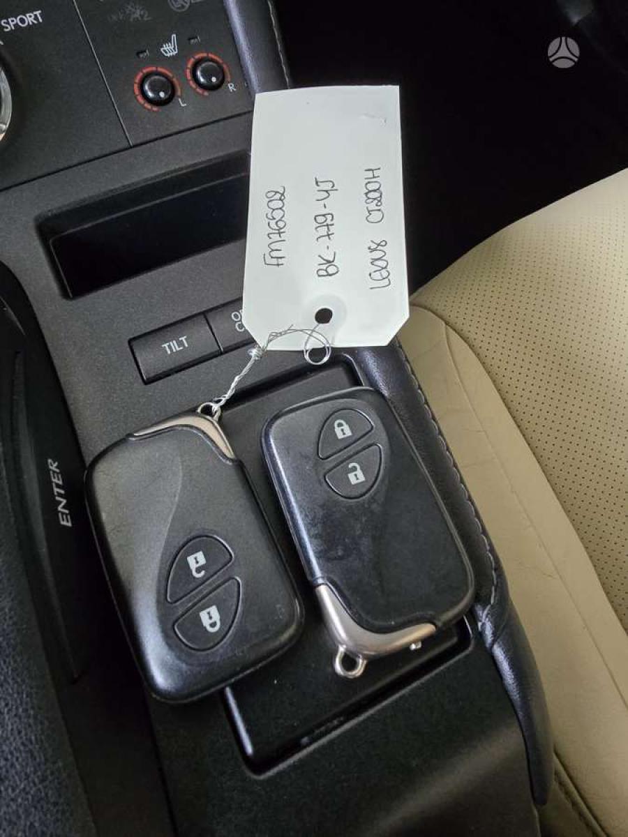 Zils Lexus CT 200h 2011 Viļņa, ar dzinēja tilpumu 1.80 L un nobraukumu 274 tūkst. km par 7950 €, foto 31 vietnē AUTOMOTO.COM.LV