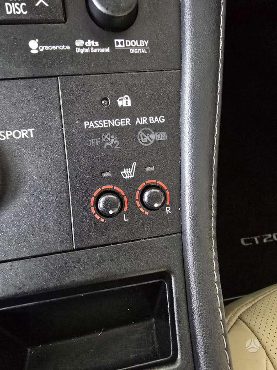 Zils Lexus CT 200h 2011 Viļņa, ar dzinēja tilpumu 1.80 L un nobraukumu 274 tūkst. km par 7950 €, foto 32 vietnē AUTOMOTO.COM.LV