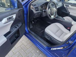 Blue Lexus CT 200h 2012 in Vilnius, with an engine capacity of 1.80 L and mileage of 197 thousand km for 6900 €, photo 12 on AUTOMOTO.COM.LV