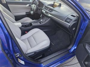Blue Lexus CT 200h 2012 in Vilnius, with an engine capacity of 1.80 L and mileage of 197 thousand km for 6900 €, photo 16 on AUTOMOTO.COM.LV