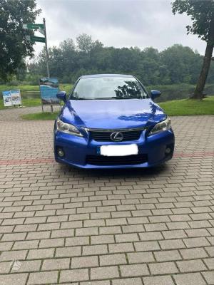 Blue Lexus CT 200h 2012 in Vilnius, with an engine capacity of 1.80 L and mileage of 306 thousand km for 6250 €, photo 2 on AUTOMOTO.COM.LV