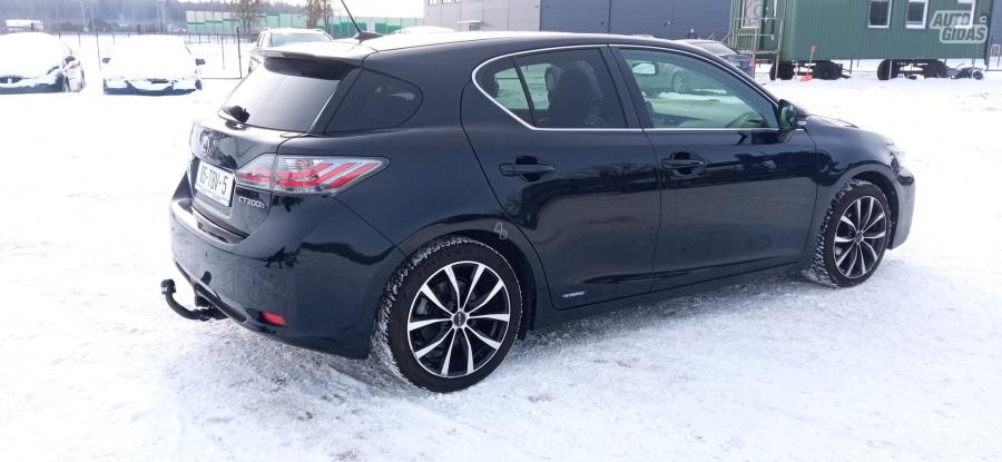Blue Lexus CT 200h 2012 in Kaunas, with an engine capacity of 1.80 L and mileage of 285 thousand km for 7200 €, photo 5 on AUTOMOTO.COM.LV