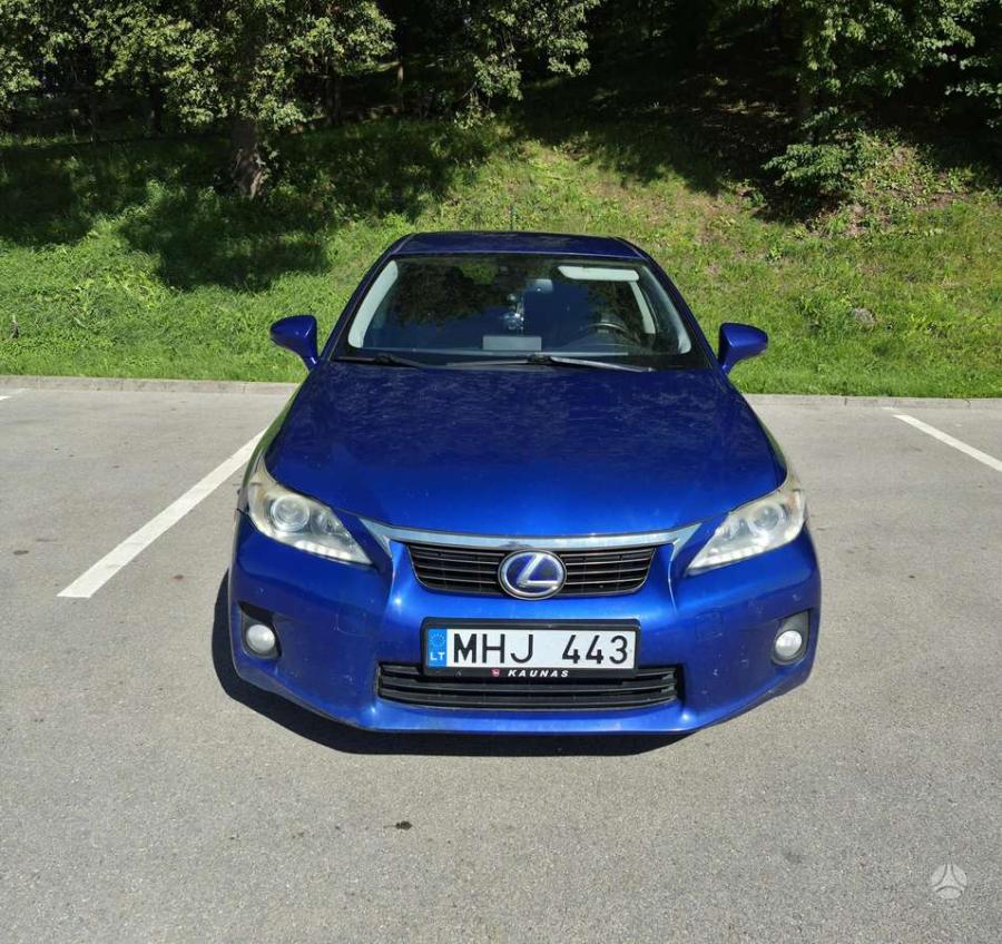 Zils Lexus CT 200h 2012 Kauņa, ar dzinēja tilpumu 1.80 L un nobraukumu 277 tūkst. km par 8200 €, foto 3 vietnē AUTOMOTO.COM.LV