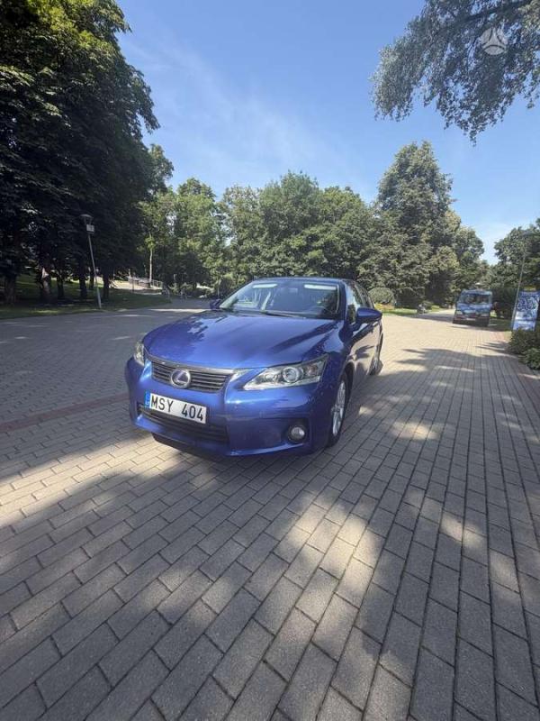 Синий Лексус CT 200h 2012 в Вильнюс, объемом двигателя 1.80 л и пробегом 327 тыс. км за 7700 €, фото 6 на AUTOMOTO.COM.LV