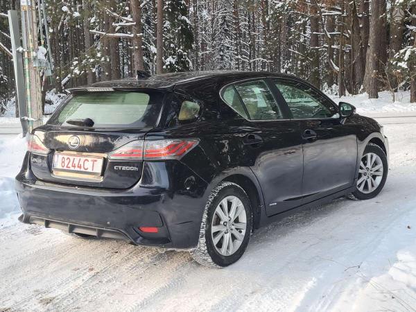 Zils Lexus CT 200h 2014 Viļņa, ar dzinēja tilpumu 1.80 L un nobraukumu 240 tūkst. km par 9200 €, foto 5 vietnē AUTOMOTO.COM.LV